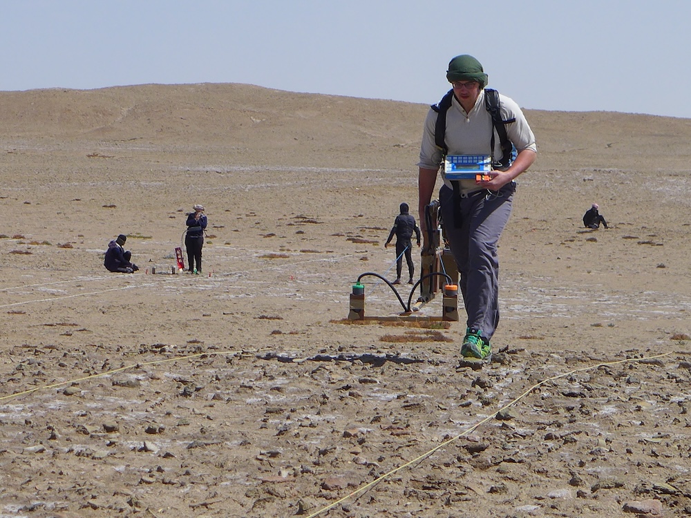 Beneath the Euphrates Sediments: Magnetic Traces of the Mesopotamian ...